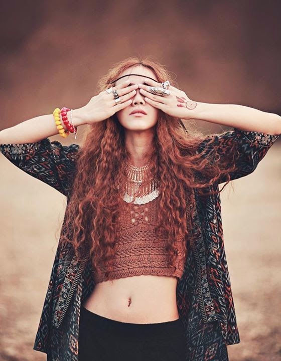 Contoh Pose Foto Model Yang Bagus ~ BFUP