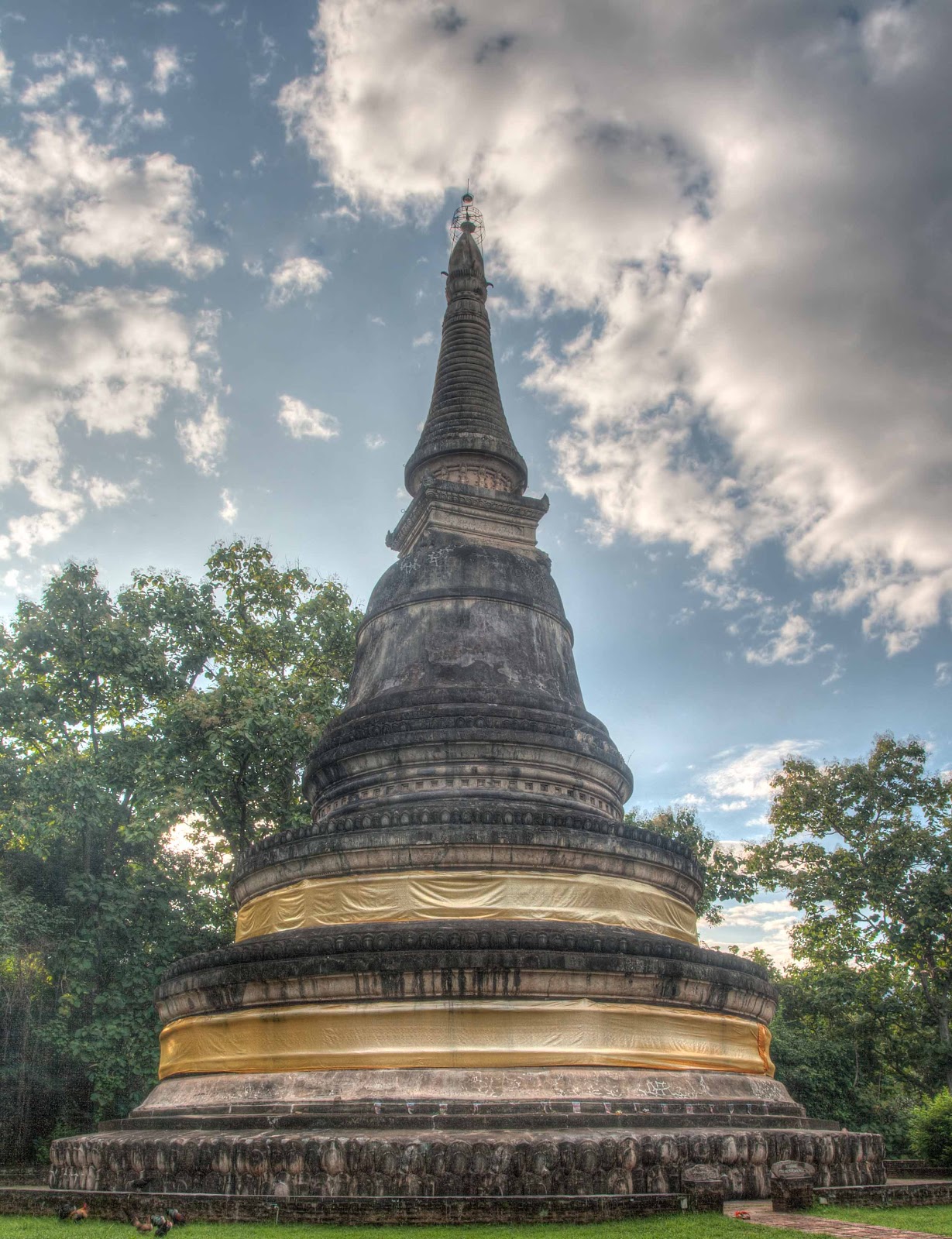 Teeblatt: Tempels of Thailand: Wat Umong