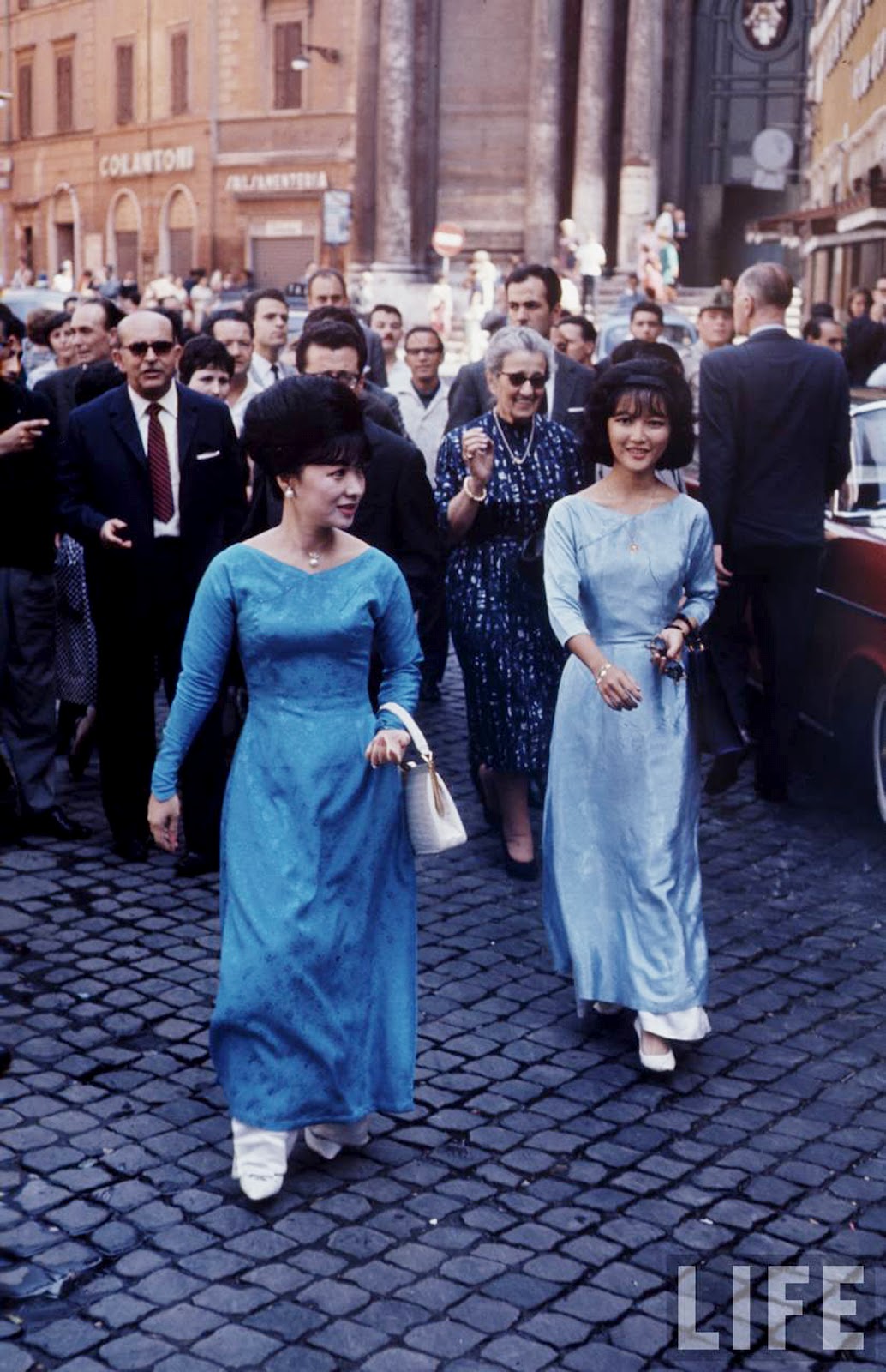 Madame Nhu...such a character! | Vietnam fashion, Madame nhu, Decades ...