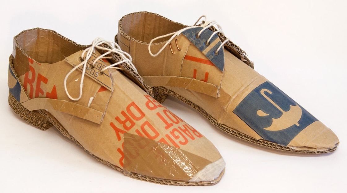 Paper shoes, Cardboard art, Creative shoes