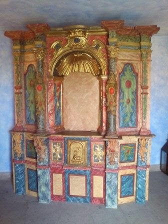 Restaurata: Restauración de un Retablo Dorado y Policromado