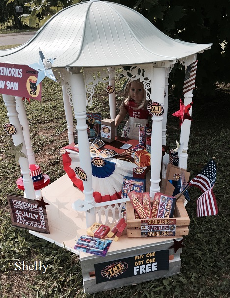 Living A Doll's Life : DIY Firework Stand
