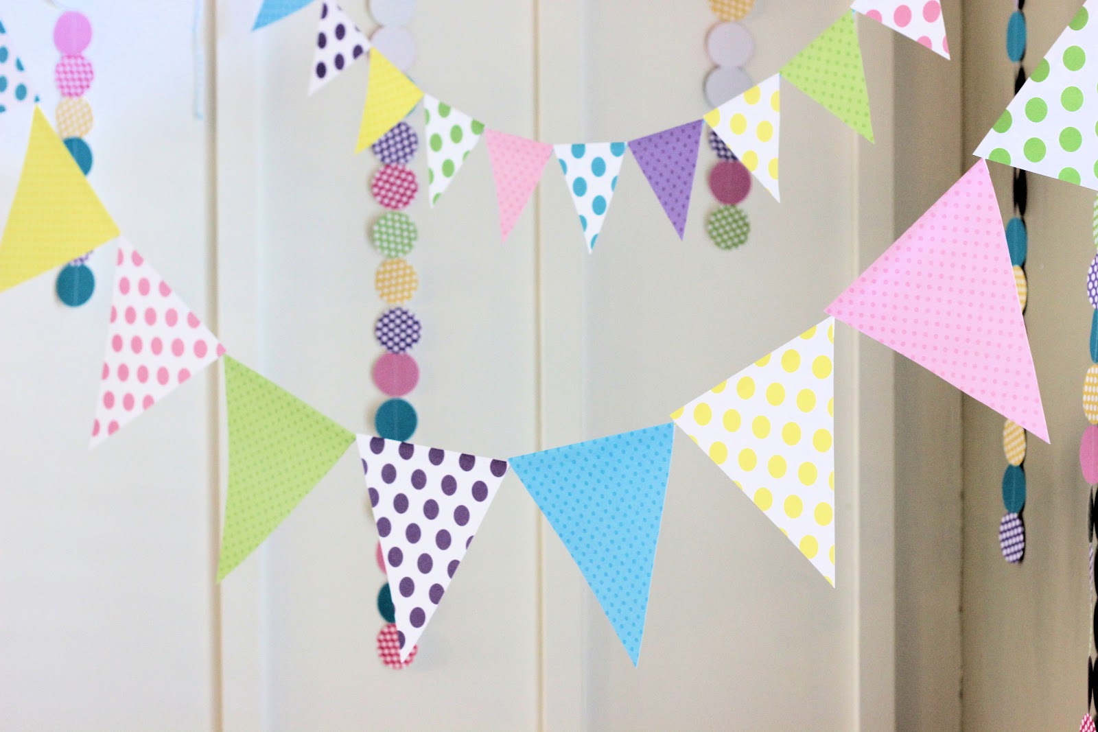 Eclectic Nut: PoLkA-dOt PaRtY