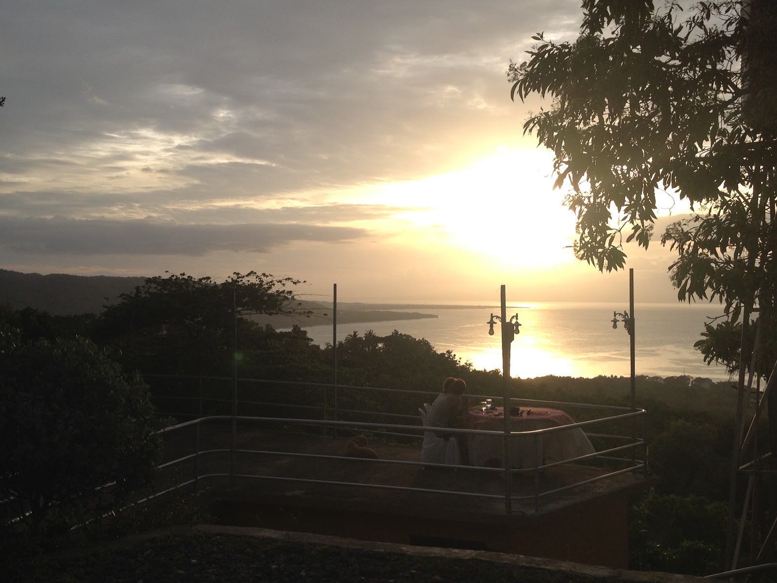 RESTLESS PINAY: Larena Triad Restaurant and Coffee Shop in Larena, Siquijor