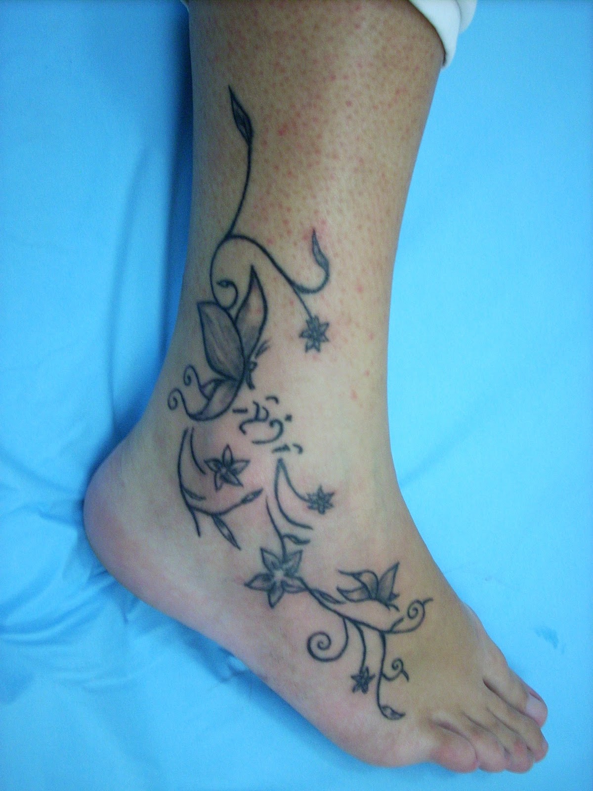 Akí está stetic tattoo