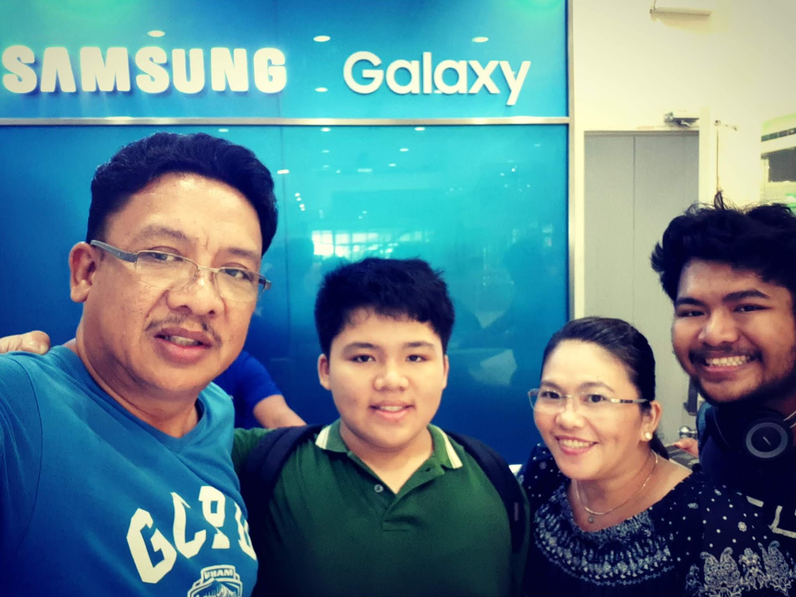 Shooting Churches, Eating Noodles (Year XVII): PASAN KO ANG DAIGDIG