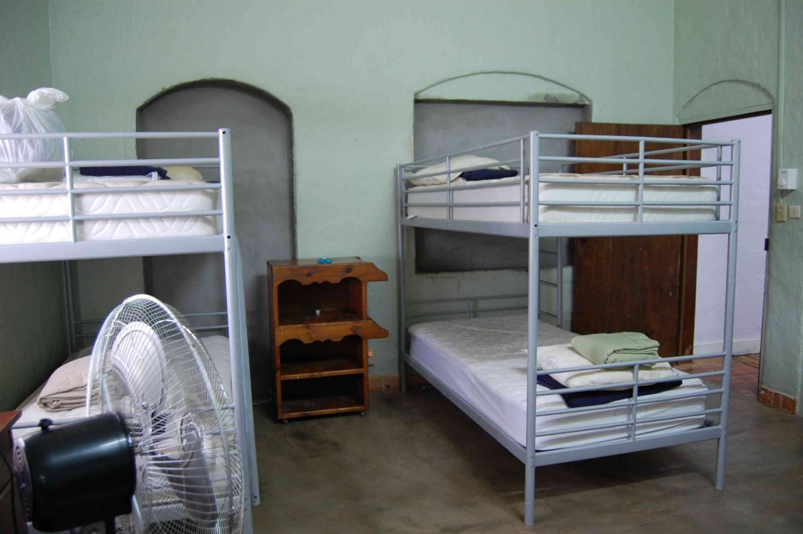 Lewans in Gabon: Good-Bye Libreville....Hello Bongolo.