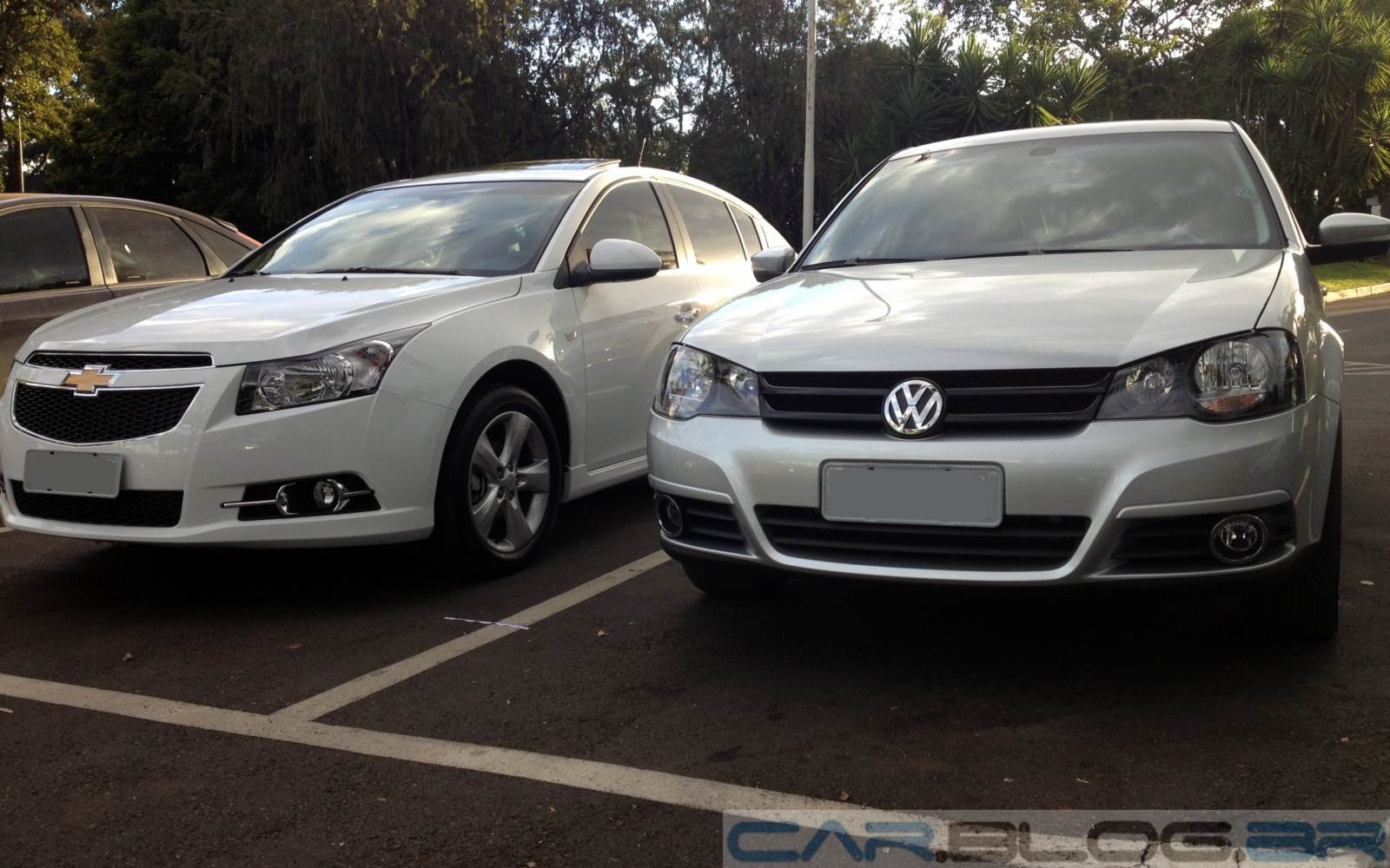 VW Golf Sportline x GM Cruze Sport6: o duelo dos automáticos