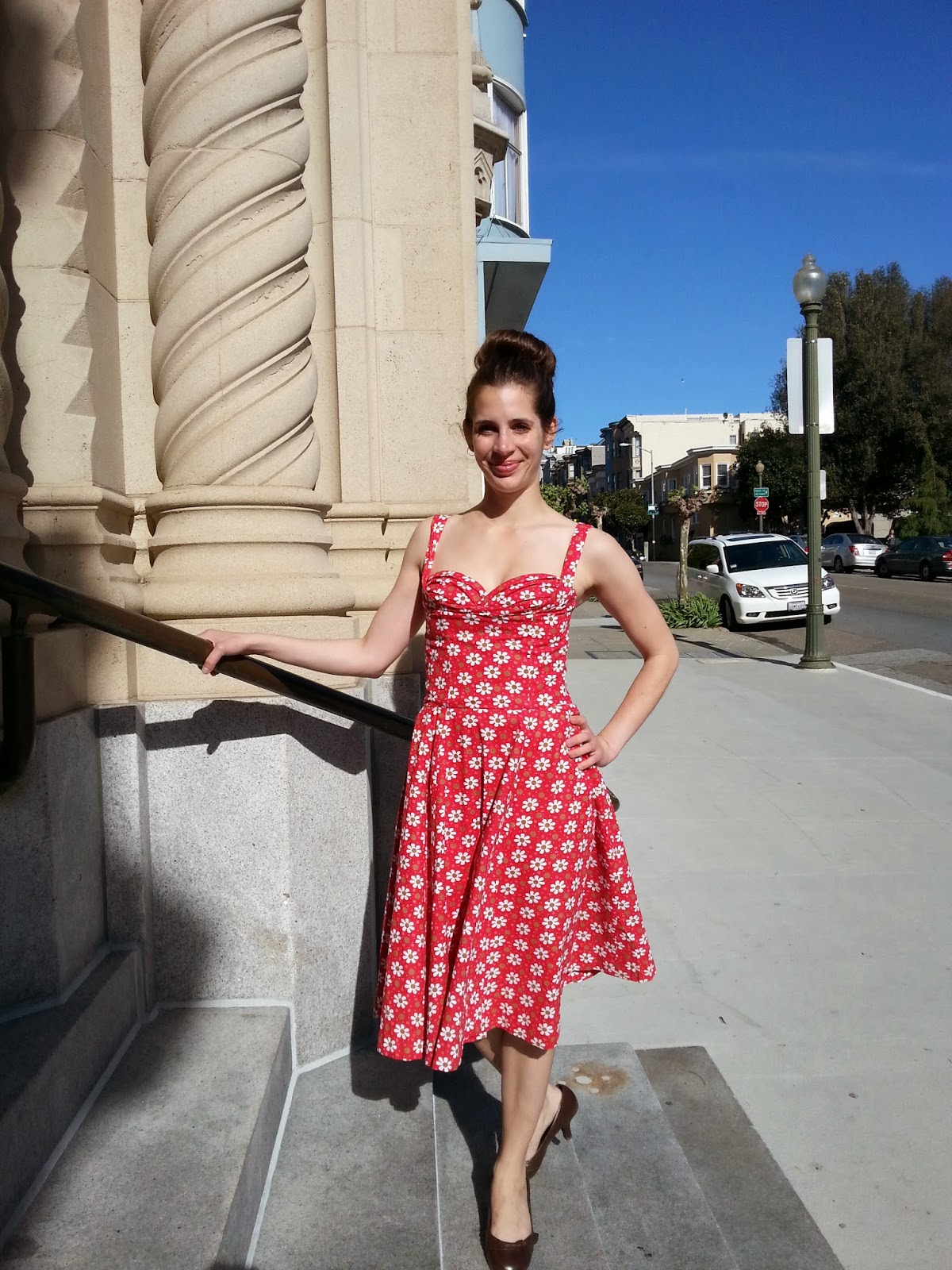 Retro Sewing Romance Writer: Butterick 5882 -- The Gertie Dress