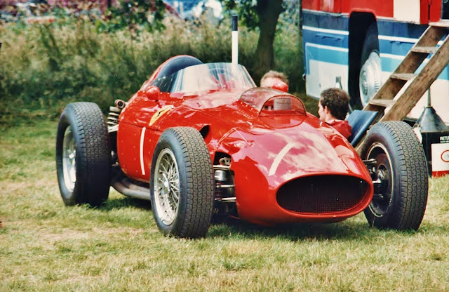 Ferraris and Other Things: Friday's Ferrari