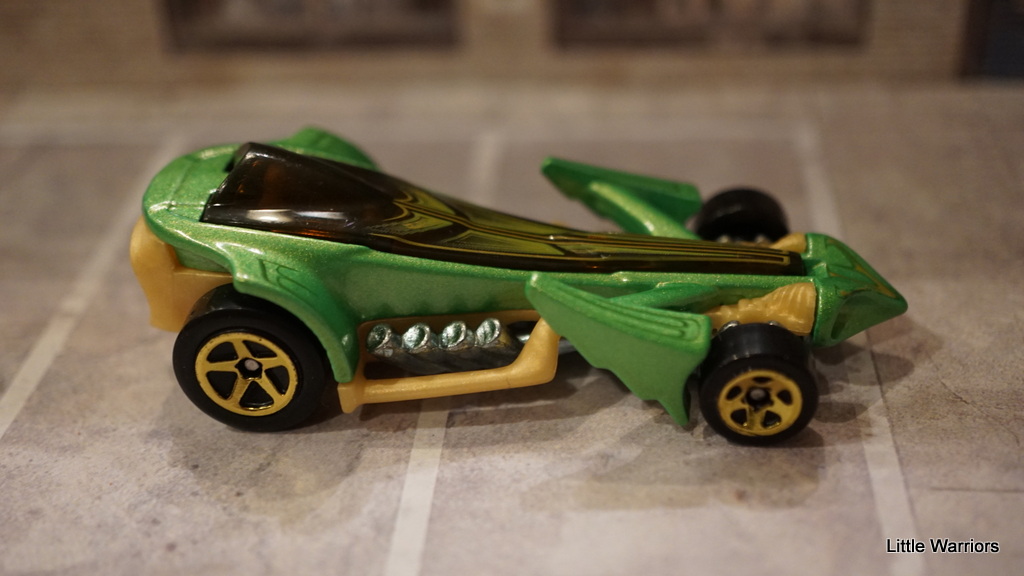 Little Warriors: Hot Wheels Preying Menace (CFH53) from 2015 Mainline ...