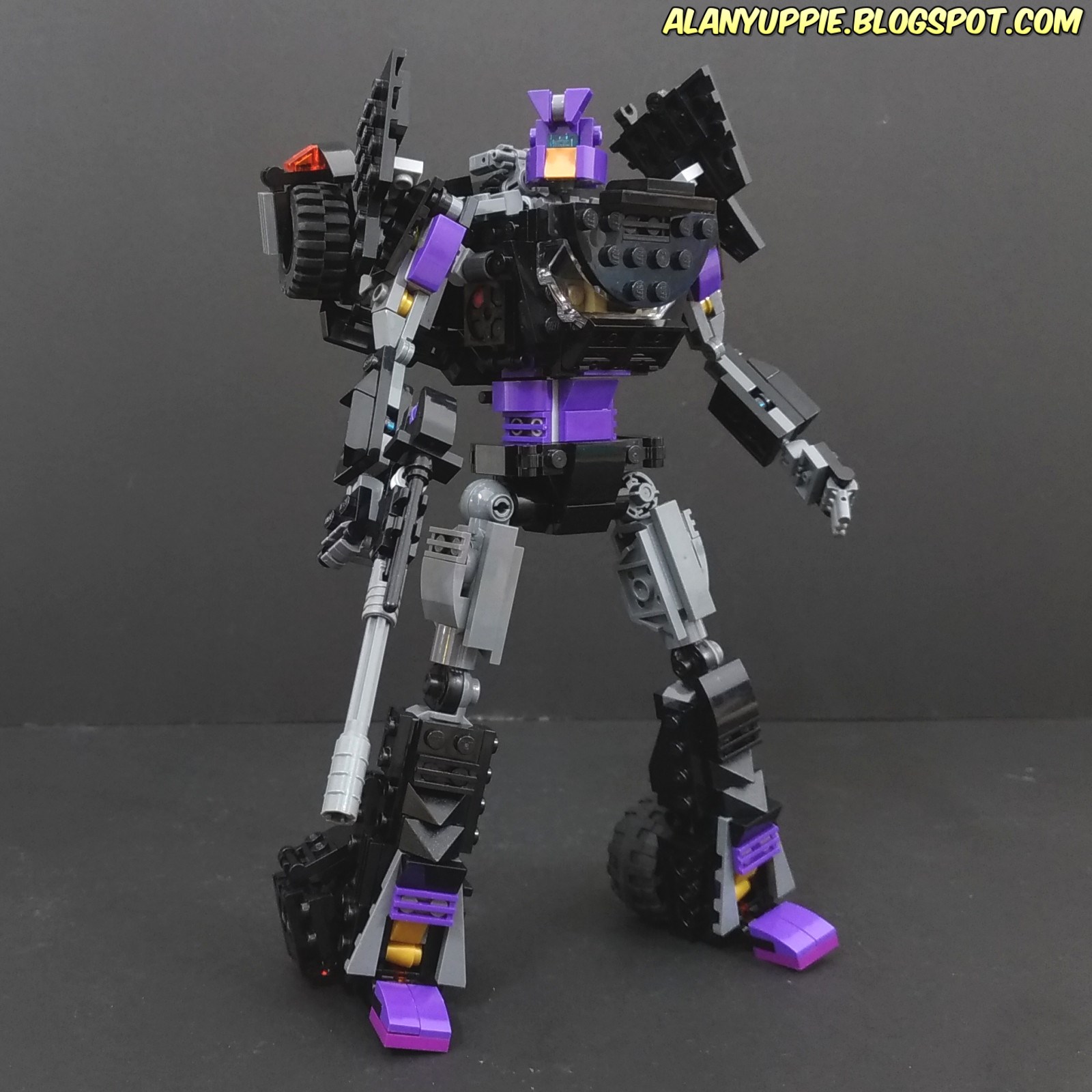 Alanyuppie's LEGO Transformers: LEGO Batman Batmobile transforming ...