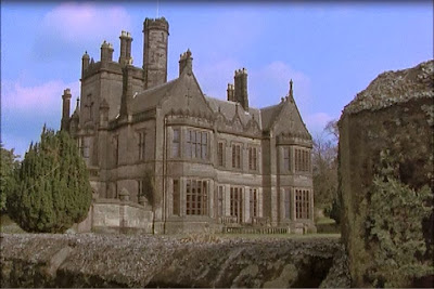 Hamlette's Soliloquy: "The Hound of the Baskervilles" (1988)