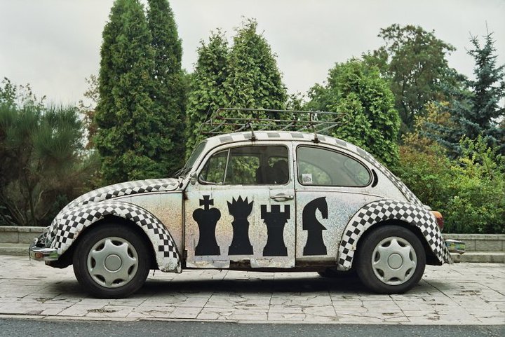 Víctor Moreno Oller: Ajedrez sobre el asfalto. - Chess on the road.