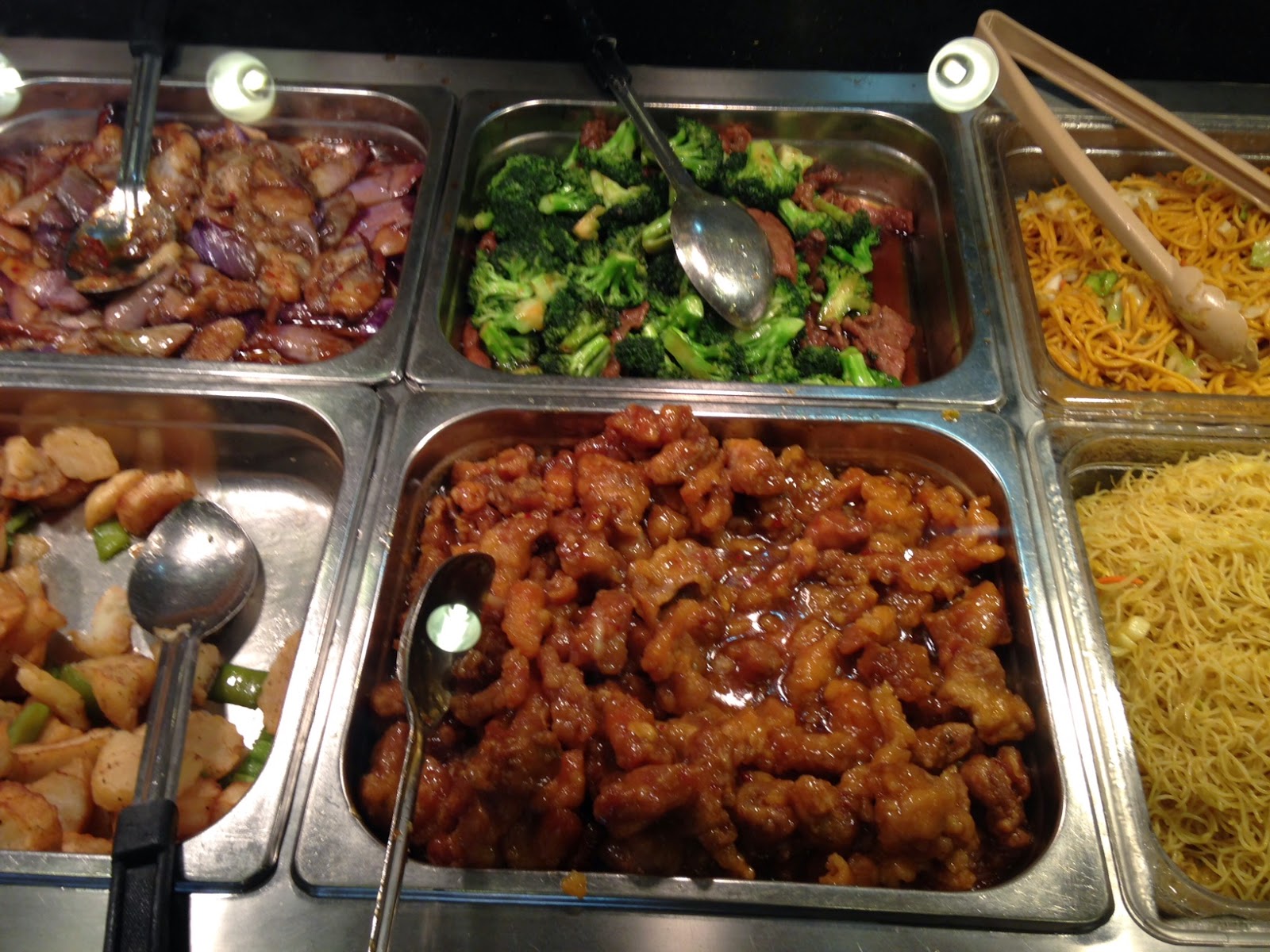 The Pastry Chef's Baking: Restaurant Review: Newark Buffet