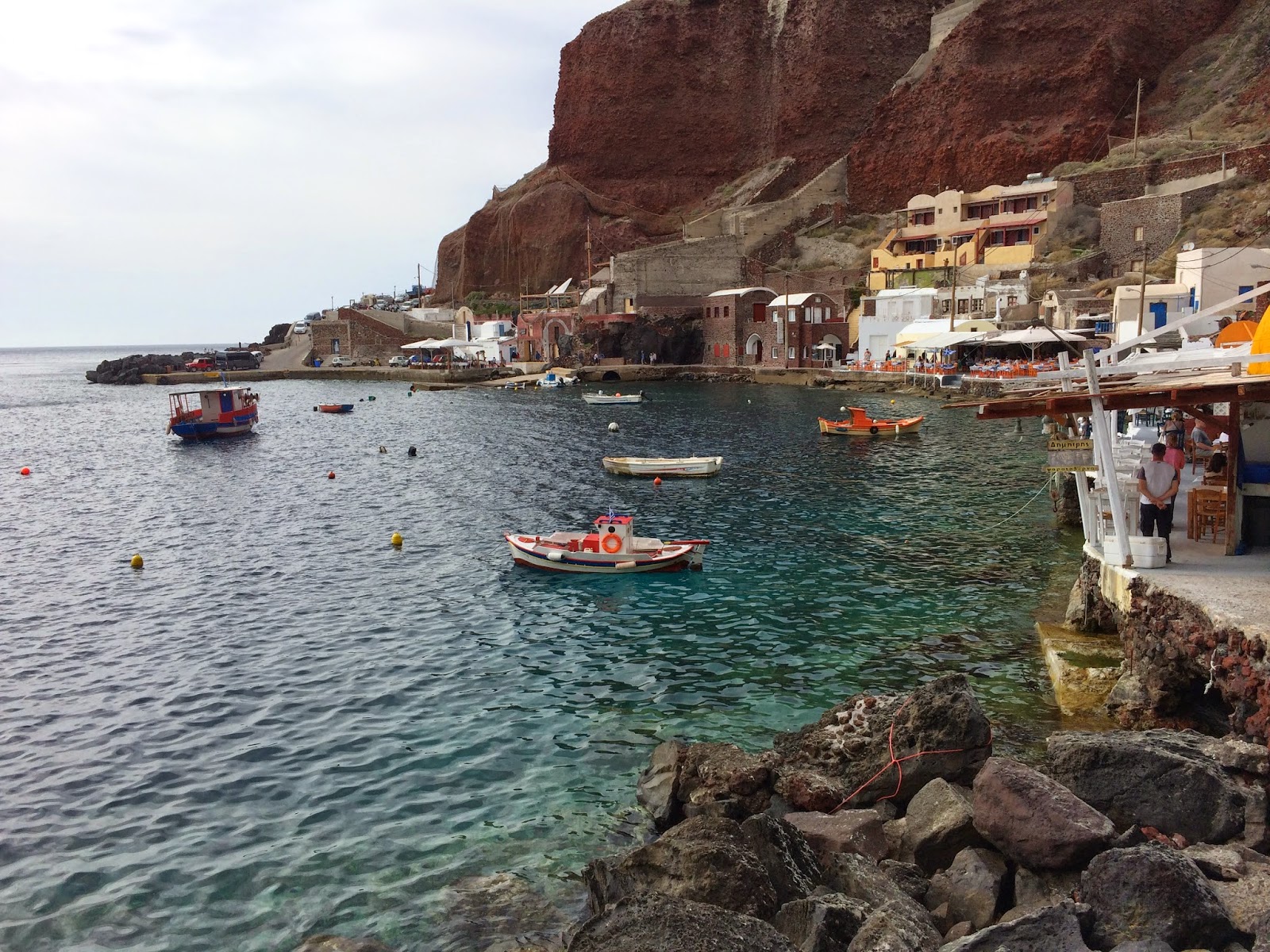 Amoudi Bay - Santorini - Travel is my favorite Sport