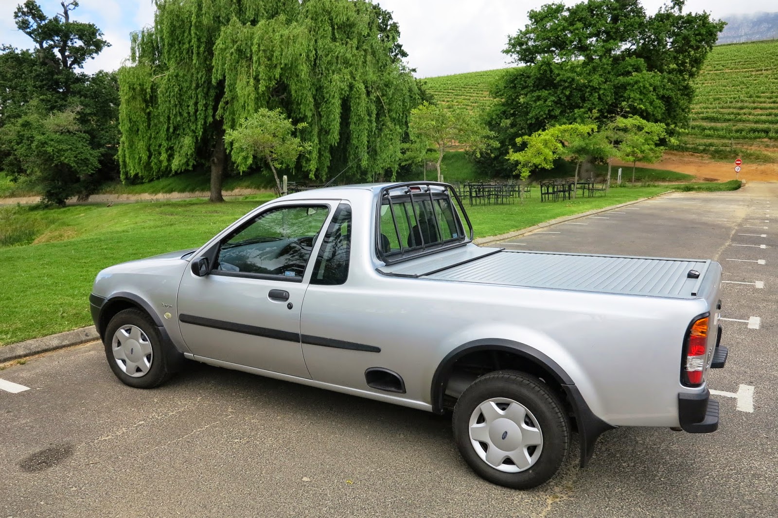 CKD Boats - Roy Mc Bride: Ford Bantam 1600 XLi poor service quality.