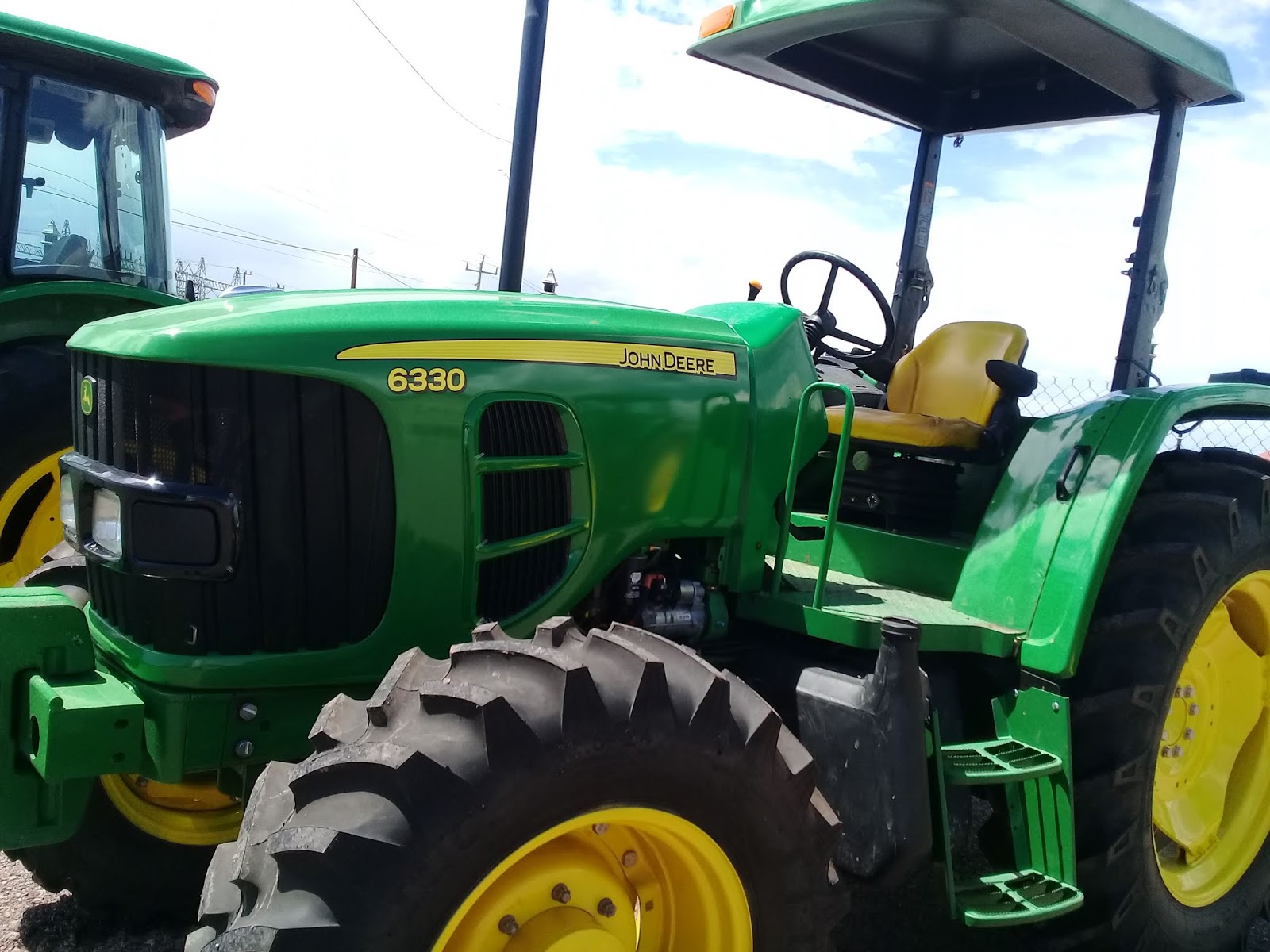 MAQUINARIA AGRICOLA INDUSTRIAL: Tractor John Deere 6330 2010 110hp ...