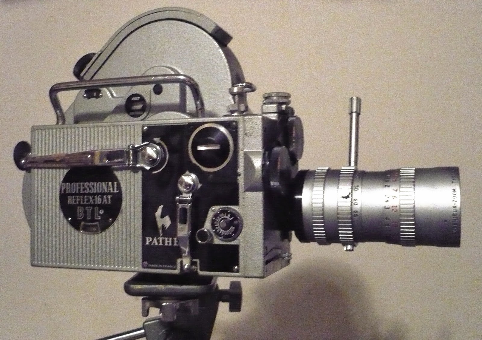 CINESCOPIE: TECHNIQUE - Caméra - Pathé Webo