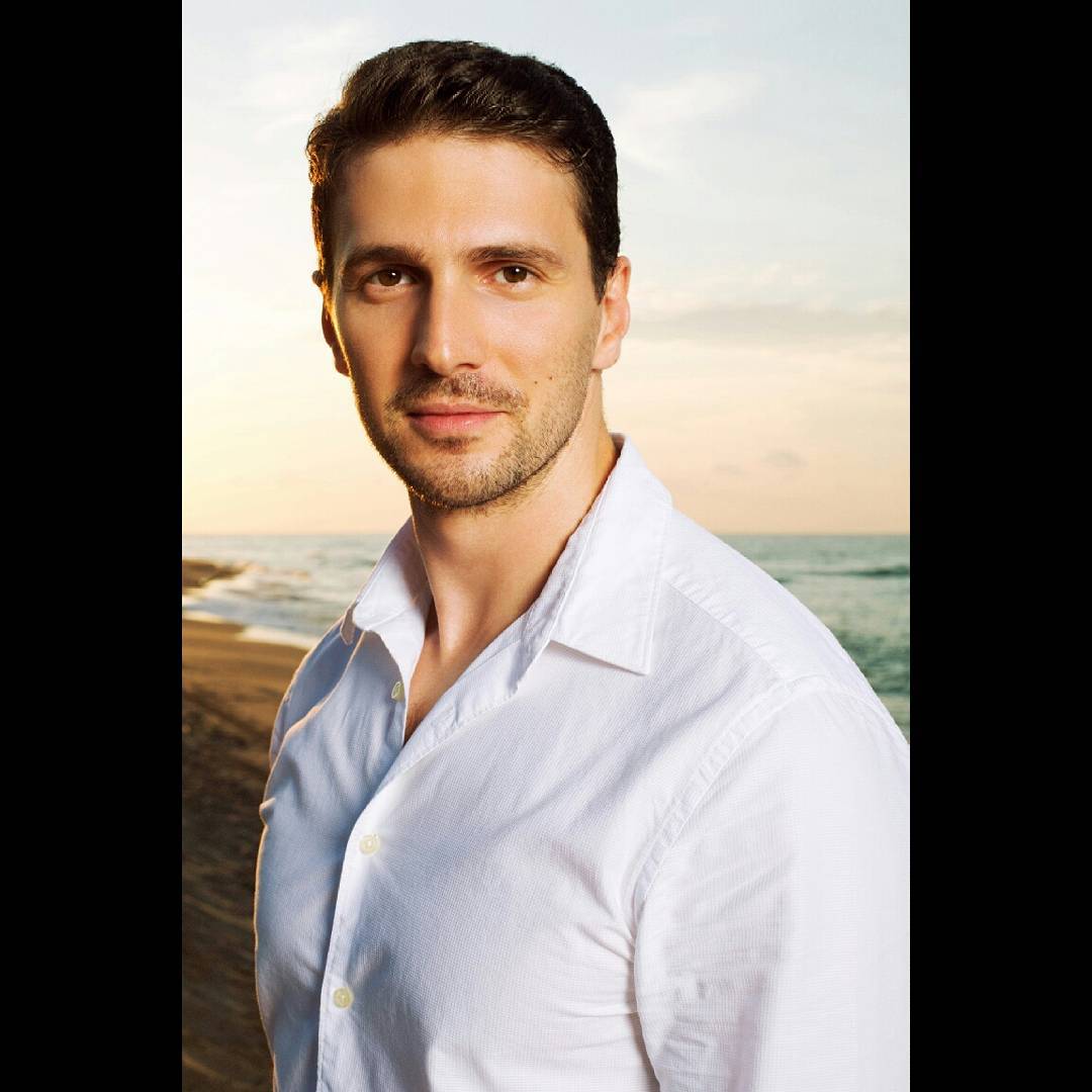 Pria-pria Ganteng Sinetron Turki - Dunia Qtoy