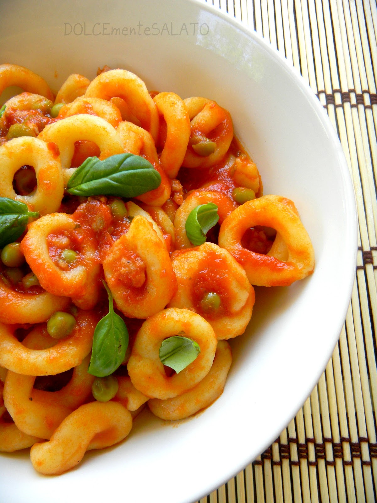 DOLCEmente SALATO: Anellini alla Pecorara con ragù e piselli