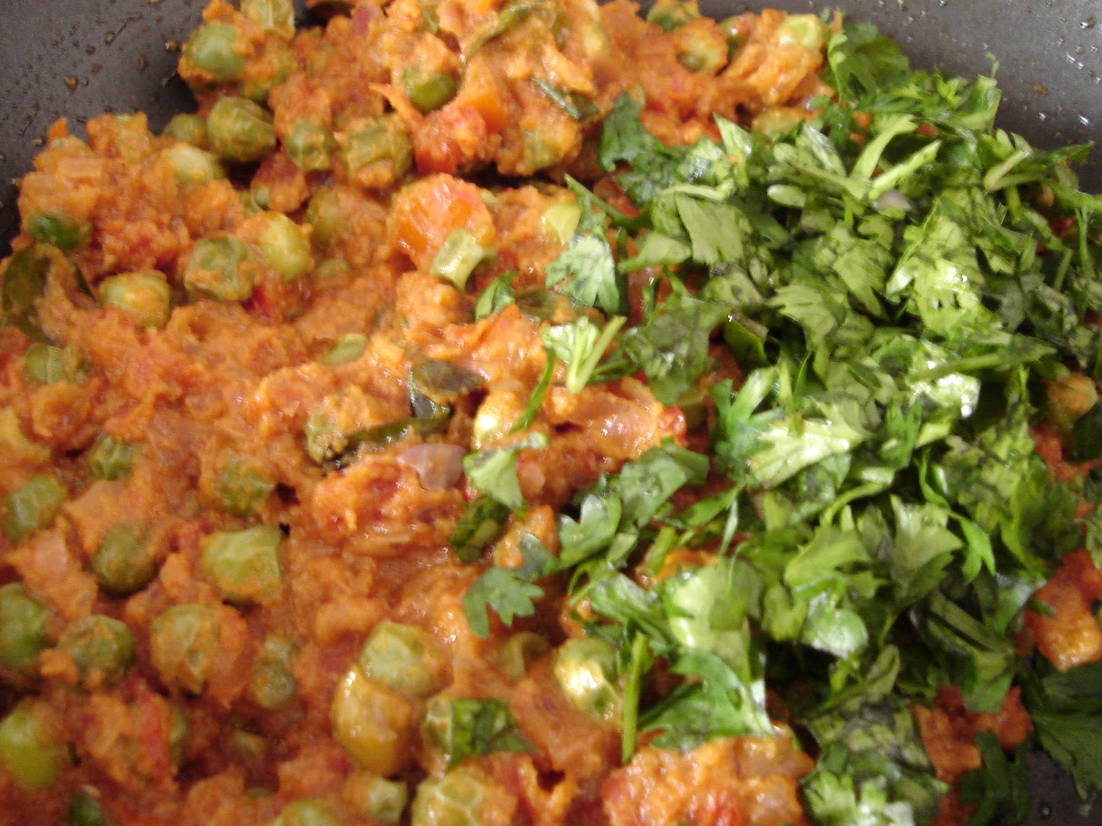 Sabdha's Kitchen: Pattani Pirrattal/Peas Masala Fry