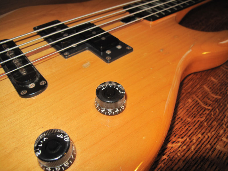 Smiths On Guitar: Andy Rourke's Gear