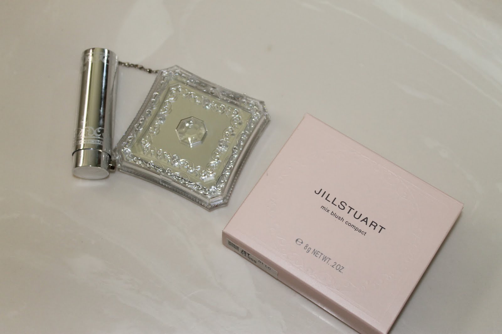 The Dark Side of Beauty: Jill Stuart Gift + Haul