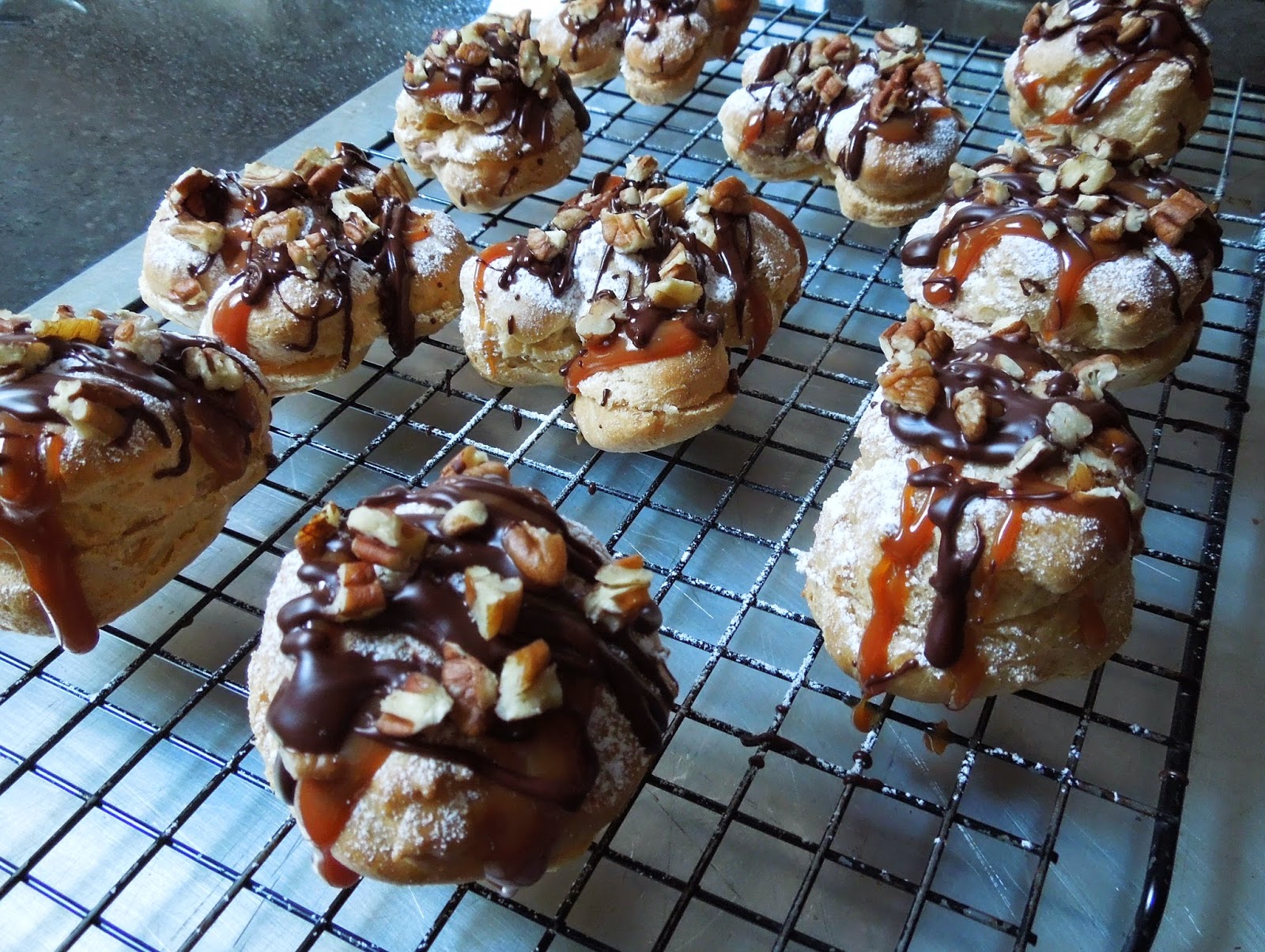 Kala-Dawn's Kreations: Turtle Cream Puffs