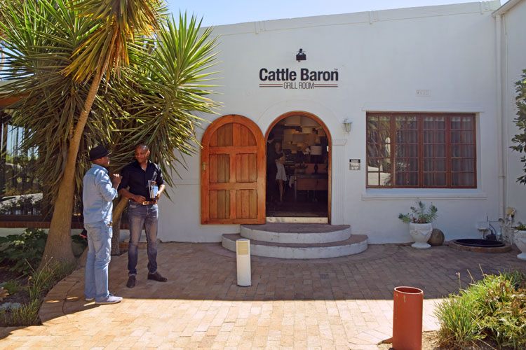 .: Vintage tasting and lunch at Saxenburg