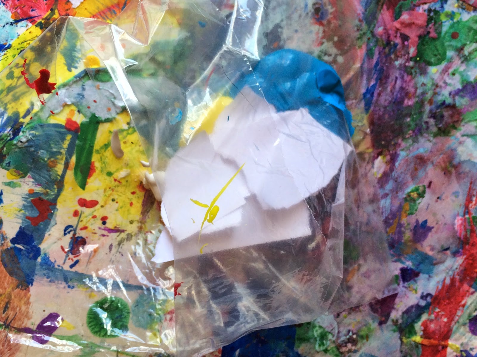 Mini Monets and Mommies: Color Mixing Art in a Bag