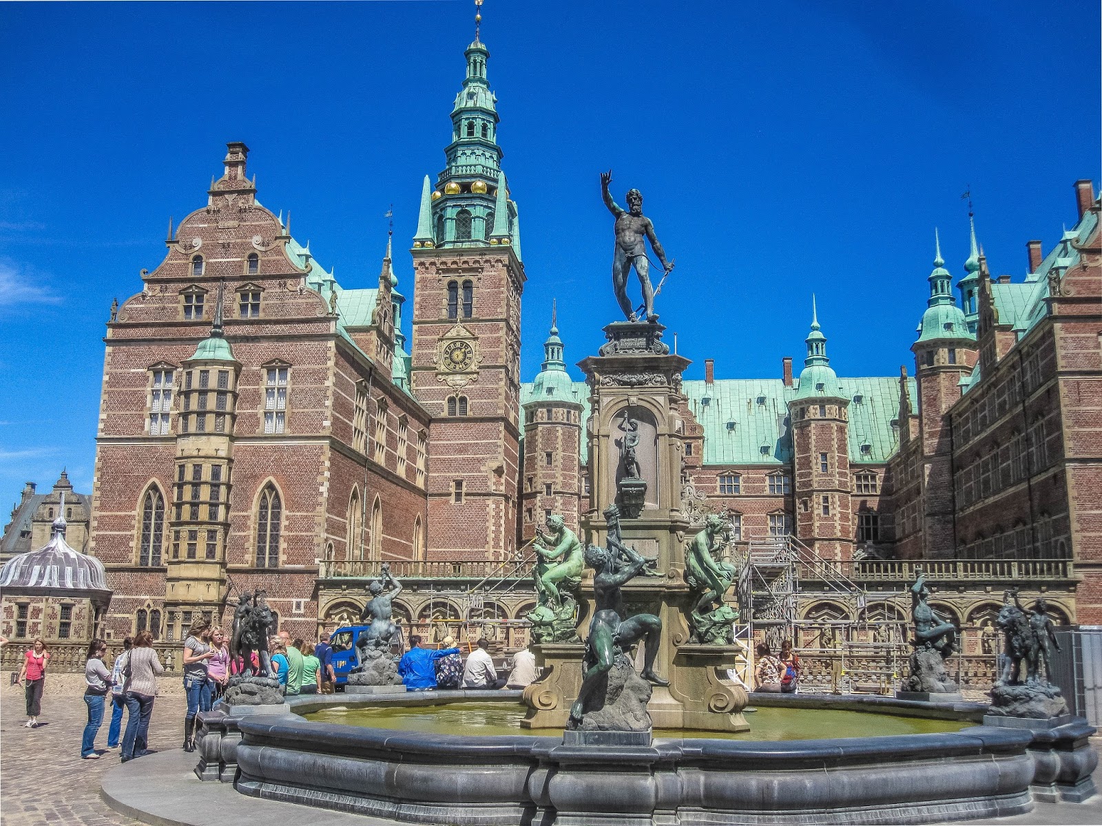 Cannundrums: Fredriksborg Castle Chapel and Religious Art