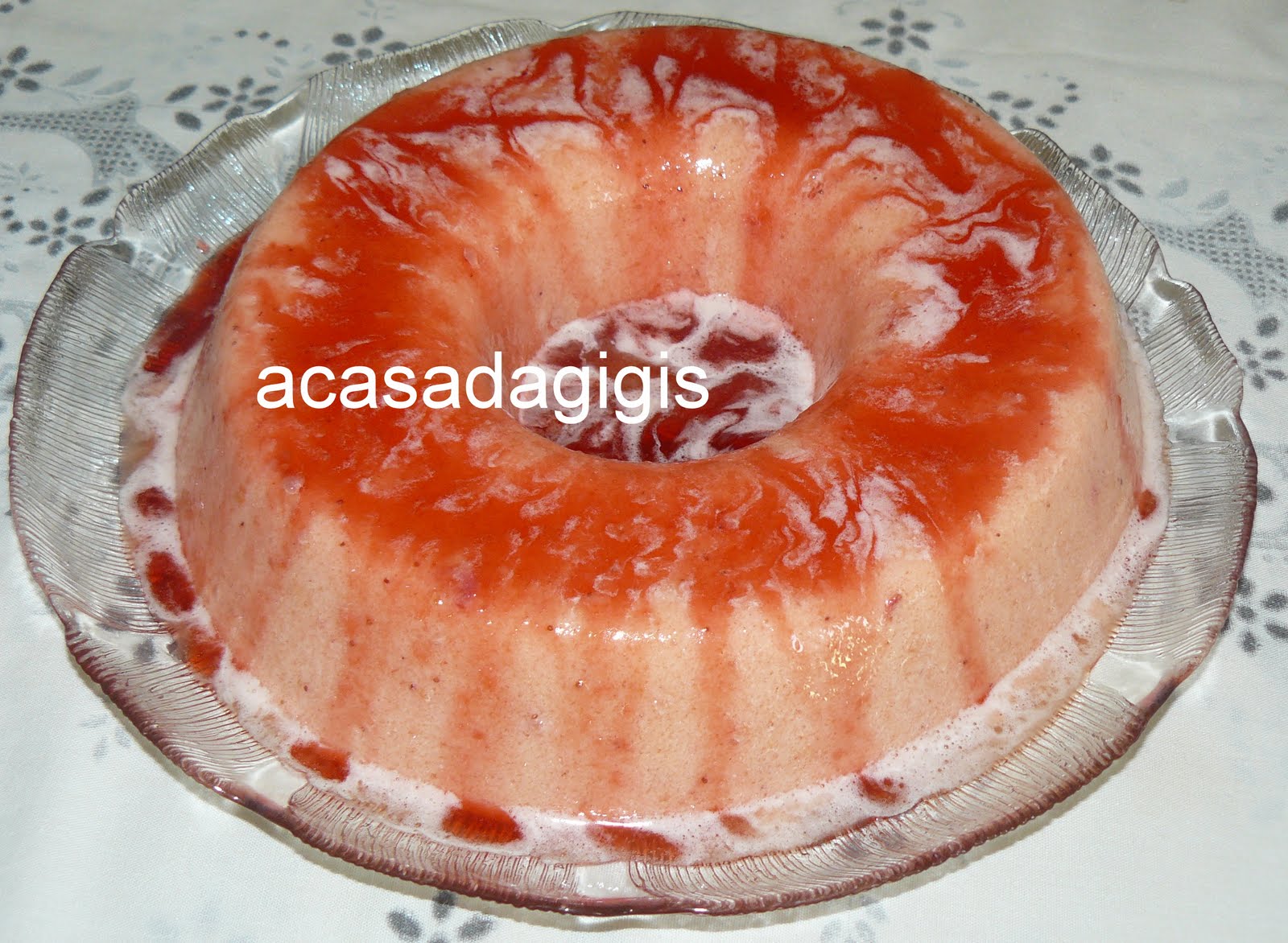 A casa da gigis: Pudim-Mousse de Morangos