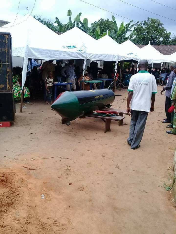 Welcome to Icechuks Blog : Photos From The Burial Of IPOB Member Buried ...