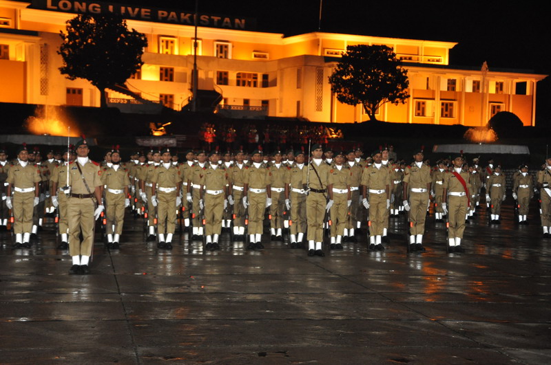 Pakistan Military Academy: Azadi Parade 2013 at Pakistan Military ...