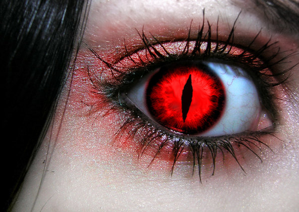 My Style: Vampire eyes