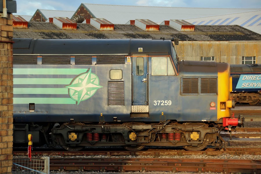 47s and other Classic Power at Southampton: Class 37s for "The Easter ...