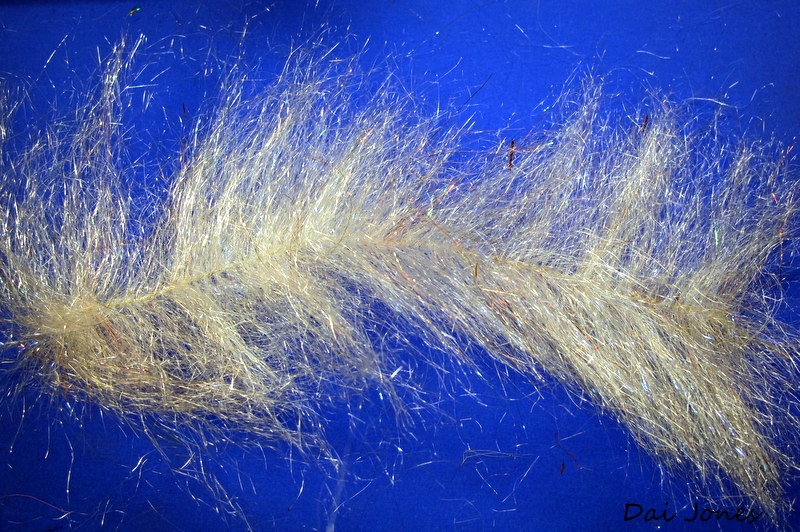 Flies step by step: Squid pattern, step by step.