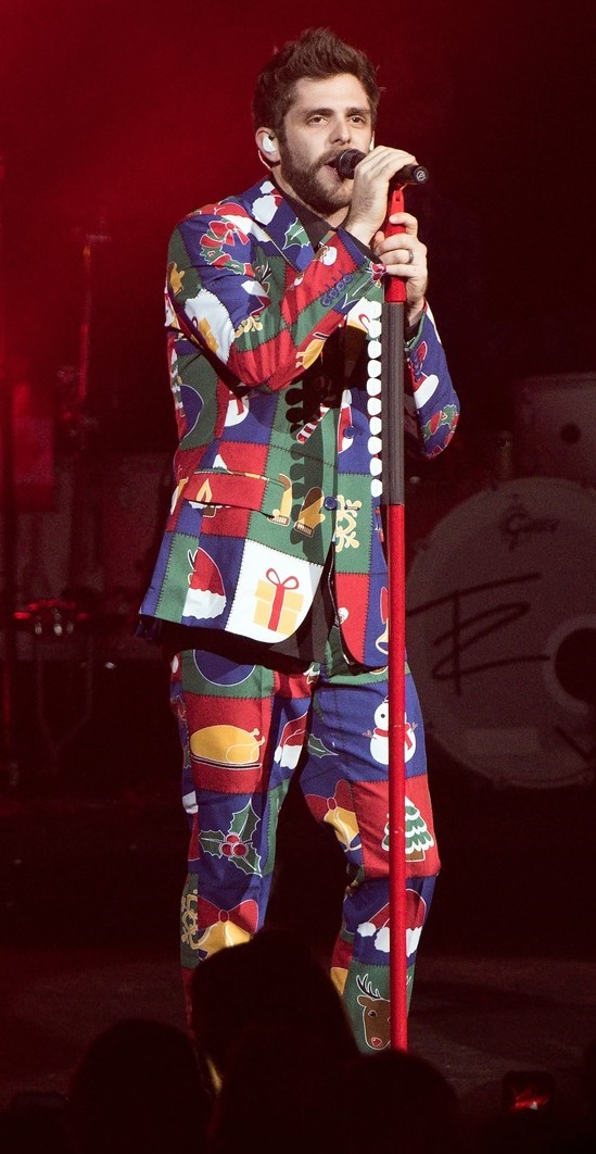 VJBrendan.com: Thomas Rhett Performing at the Rosemont Theatre in Chicago