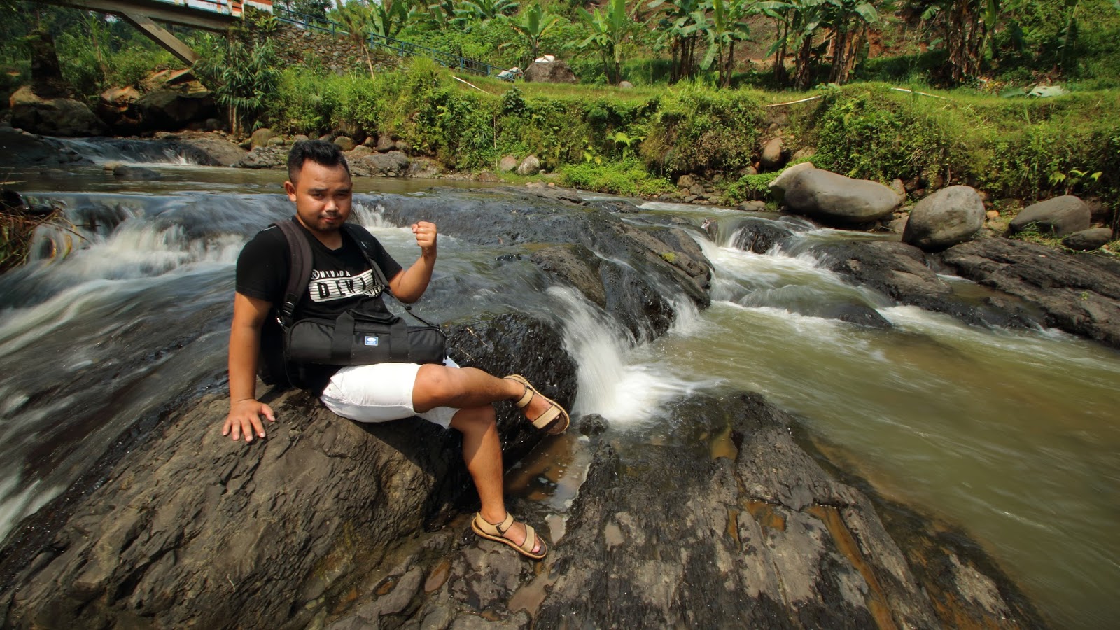 Hiking ceria ke Goa Agung Garunggang Geopark-Sentul, Bogor