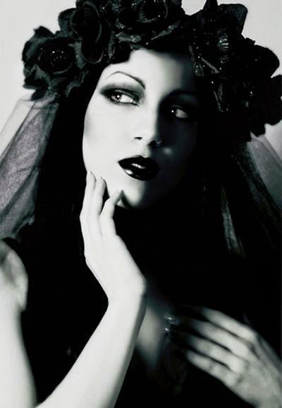 #11 "Femme Fatale" - Vera Renczi ~ Mordestwo, Zabójstwo, Obława..