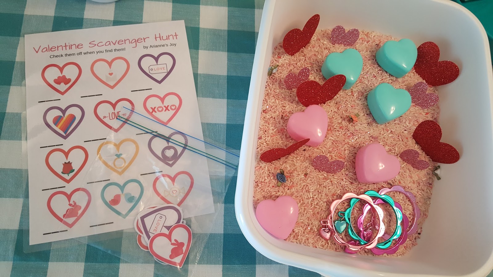 Arianne's Joys: Valentine Sensory Bin & Free Valentine Scavenger Hunt ...