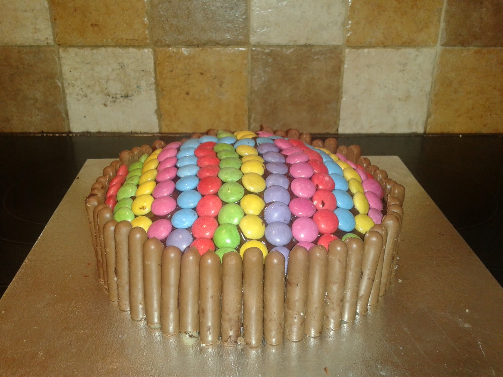 Love Lorna: Smarties Birthday Cake