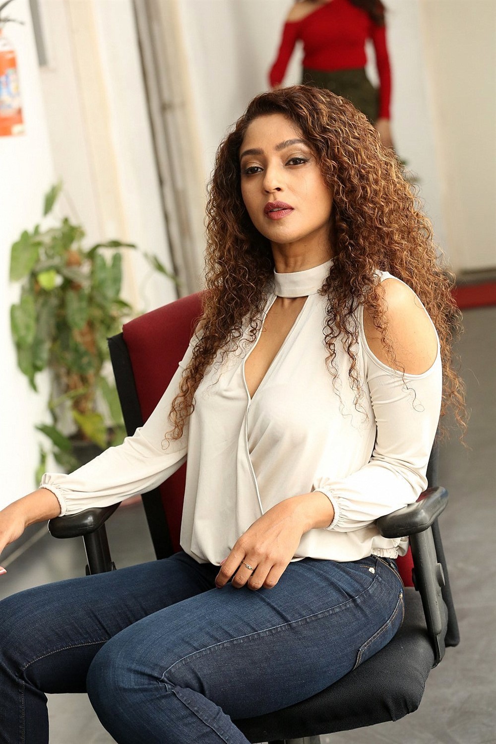 Suman Ranganathan at Kitty Party Movie Logo First Look Launch ...