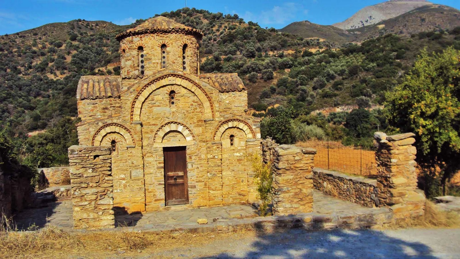 Greek Orthodox Religious Tourism: Ναός της Παναγίας, Φόδελε Ηράκλειο, Κρήτη