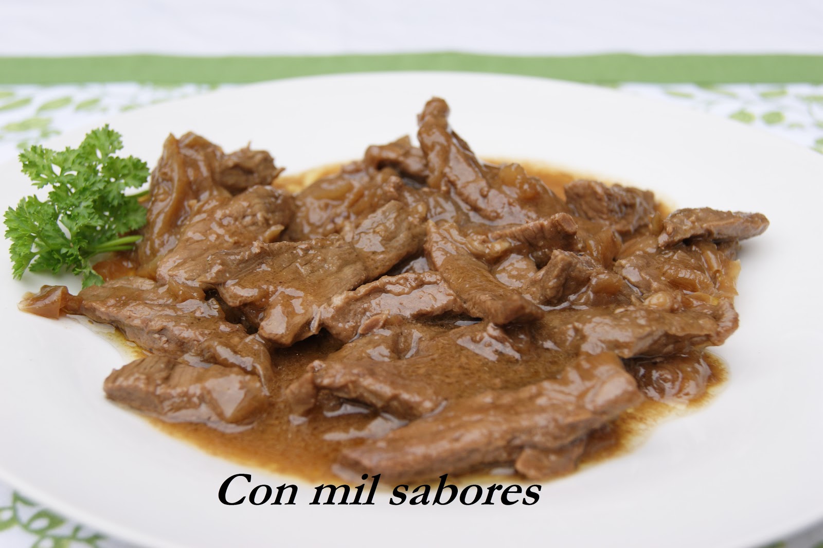 Con mil sabores: TERNERA CON CEBOLLA Y SOJA