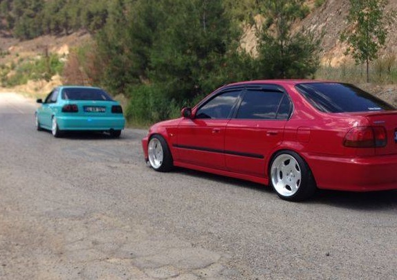 Modifiye Guru : Modifiyeli Honda Civic 1.6 İes - Kirmizi