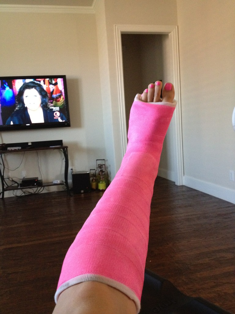 Casts and Toes: October 2016