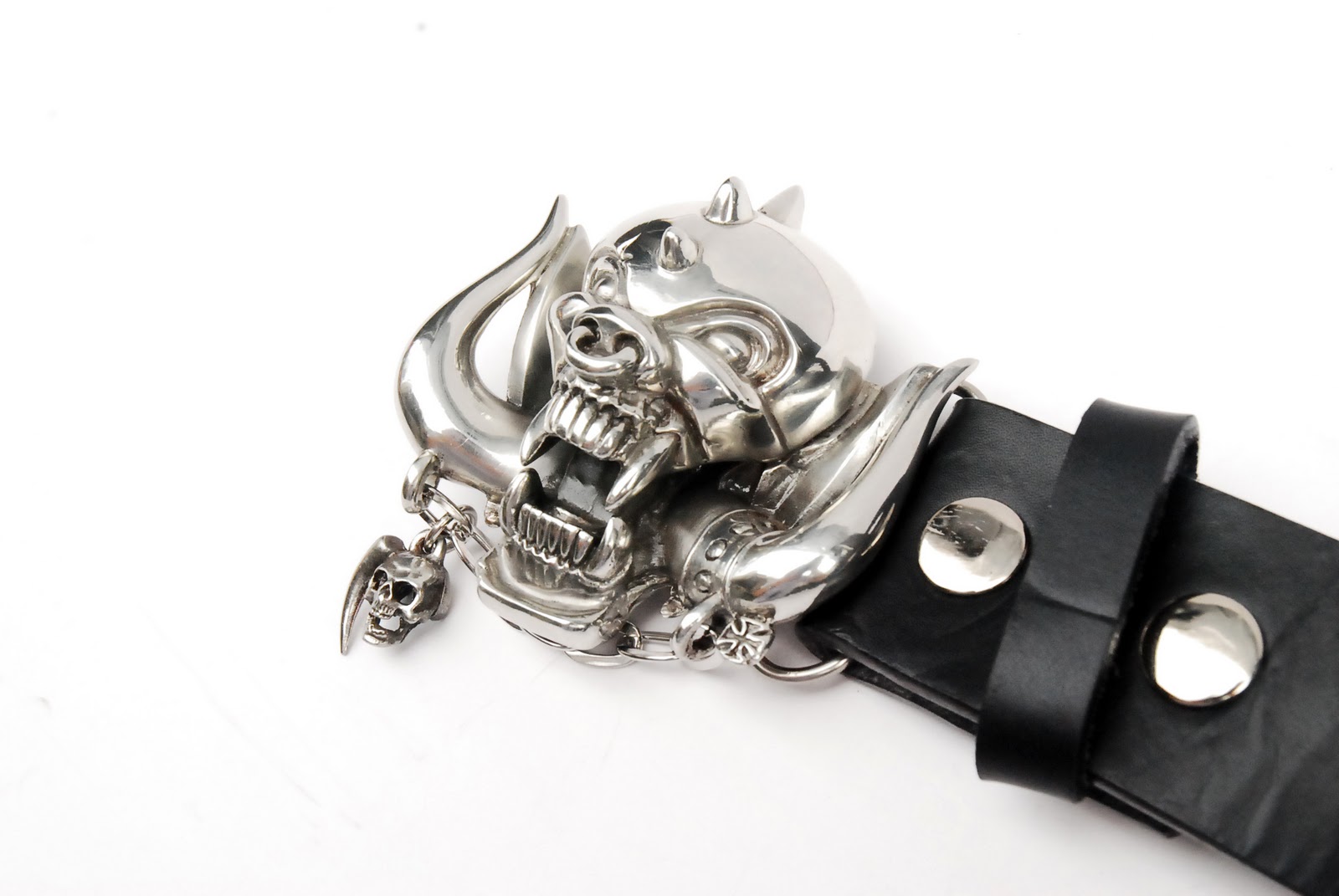 QLOZET NEWS: " '91 MOTOR HEAD" BELT BUCLE