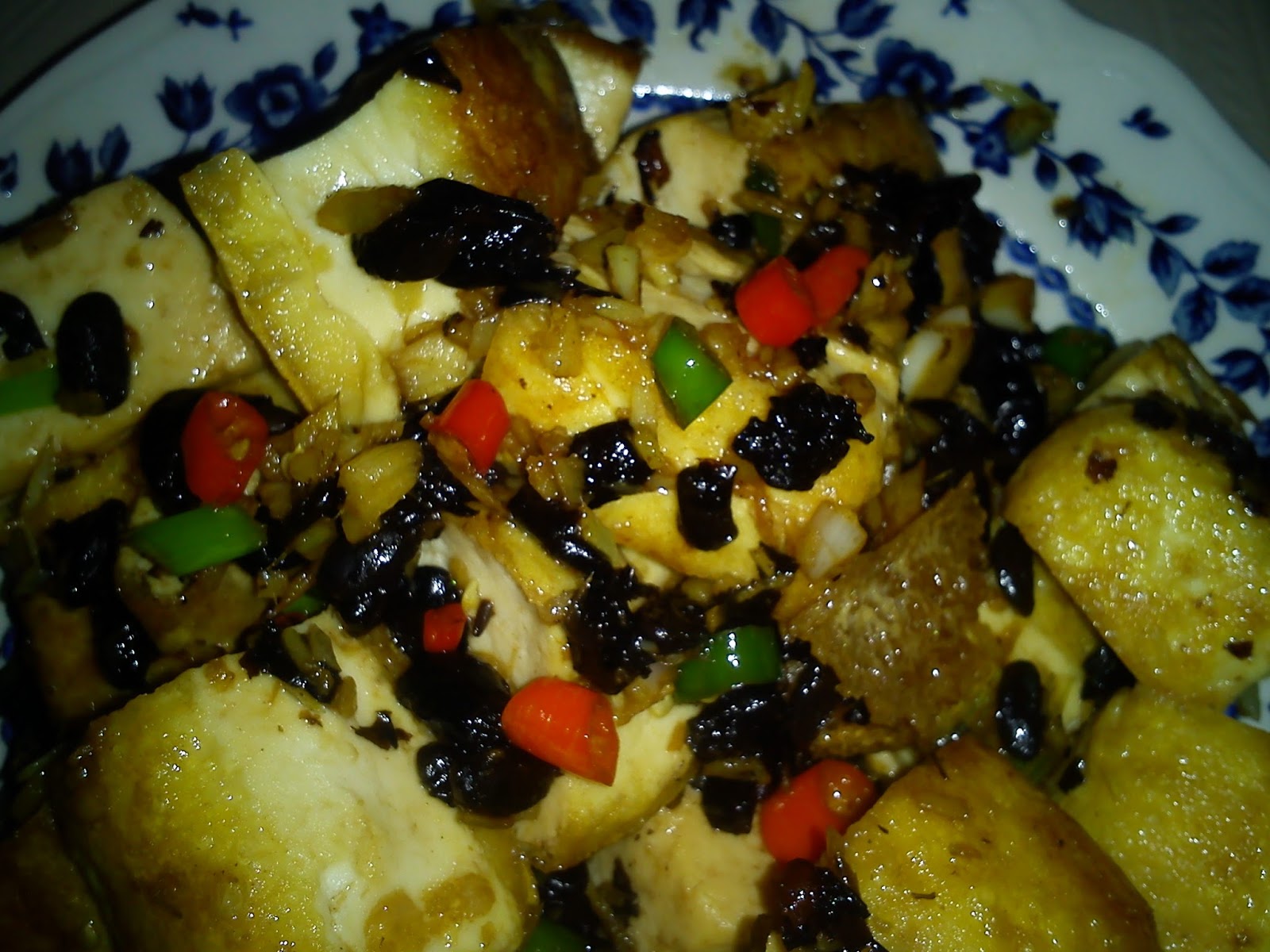 Cooking Pleasure: FRIED TAUKWA WITH TAU SEE